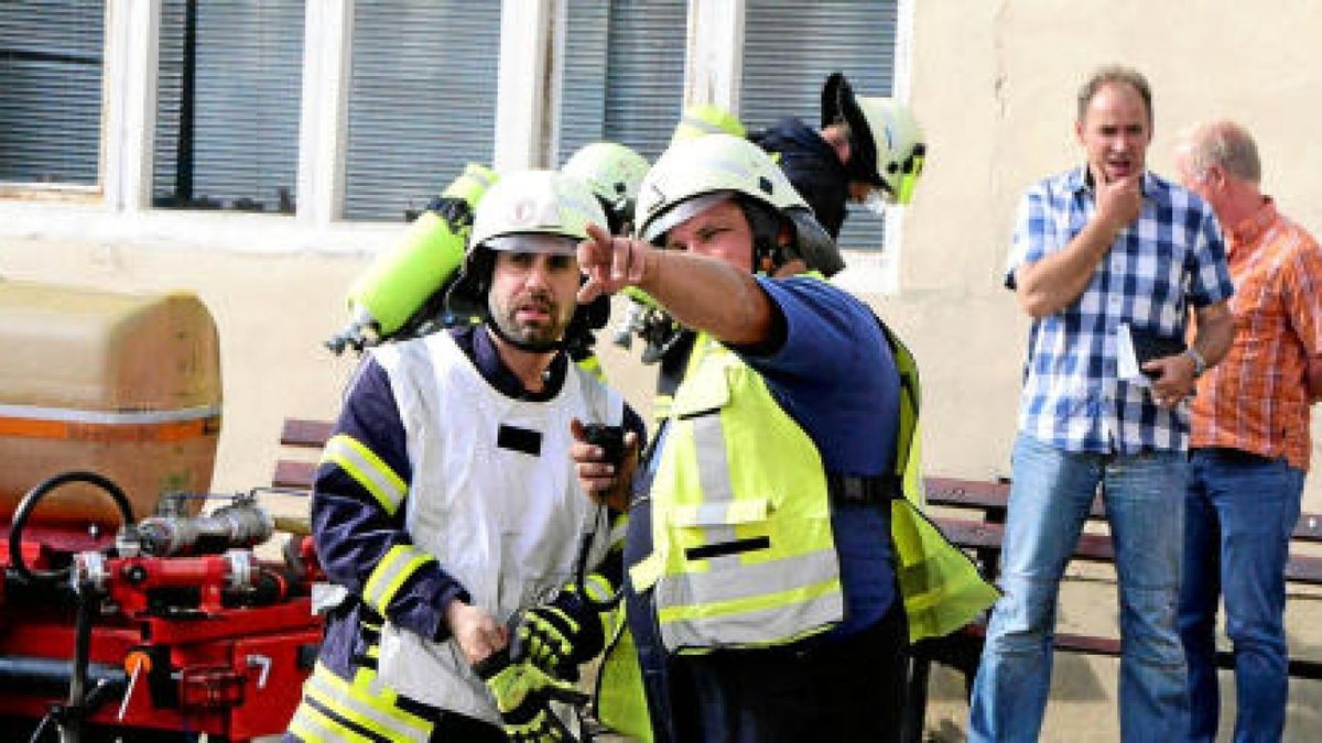 Fingiertes Feuer brach in einer Gewes-Produktionshalle aus
