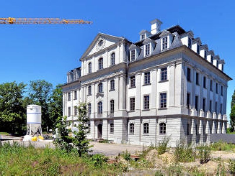 Duale Hochschule Gera-Eisenach: Einzug ins Tinzer Schloss am Jahresende