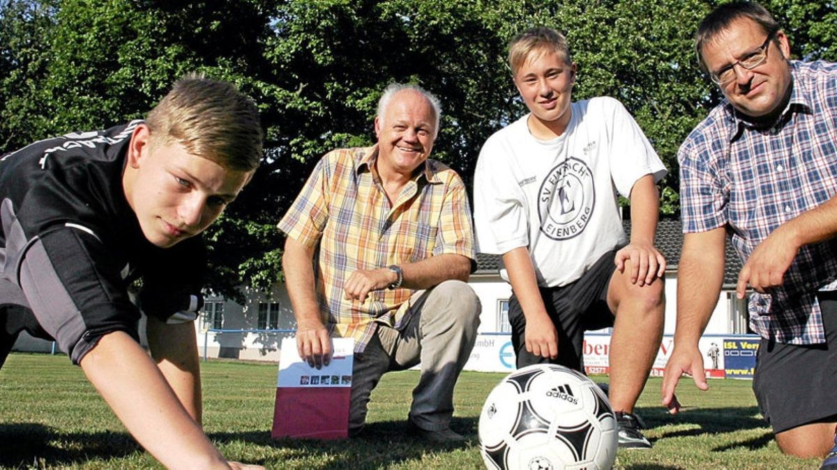 Startschuss für Rasen-Sanierung in Eisenberg