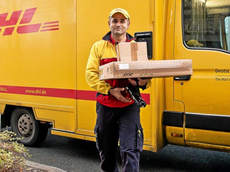 „Paket-Zusteller sind verpflichtet, zuerst beim Empfänger zu klingeln“