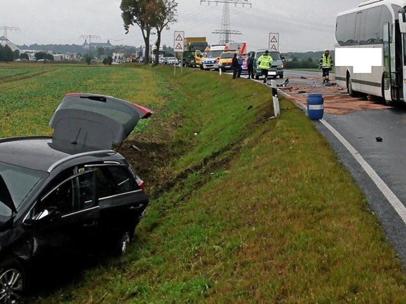 Schwerer Unfall mit fünf Verletzten bei Gotha