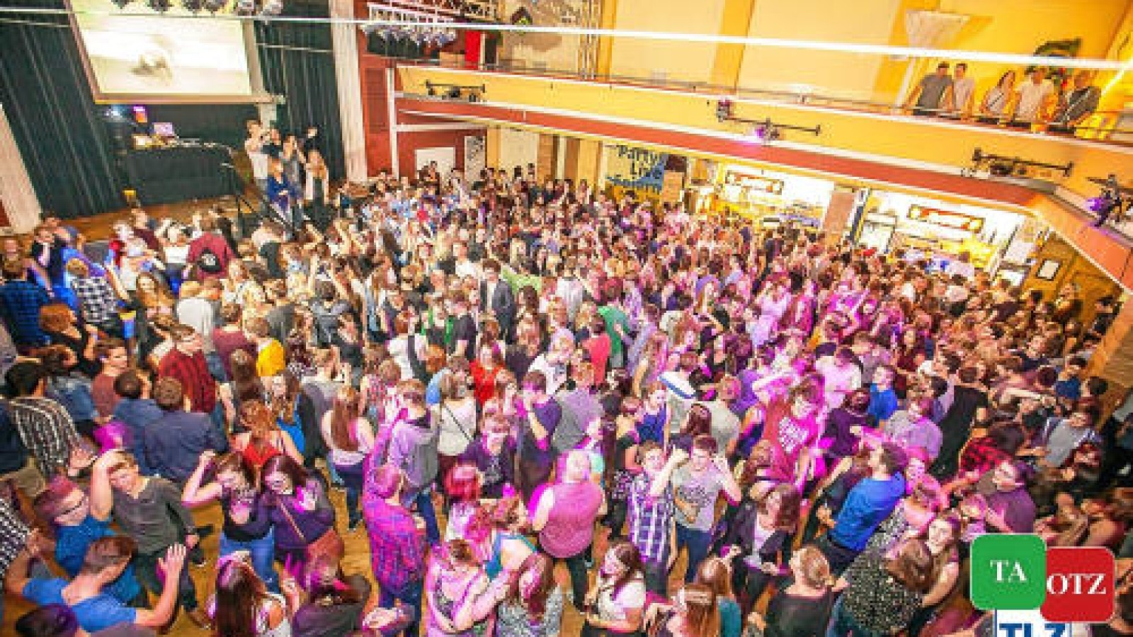 Angehende Lehrer feiern Semester-Party im F-Haus Jena