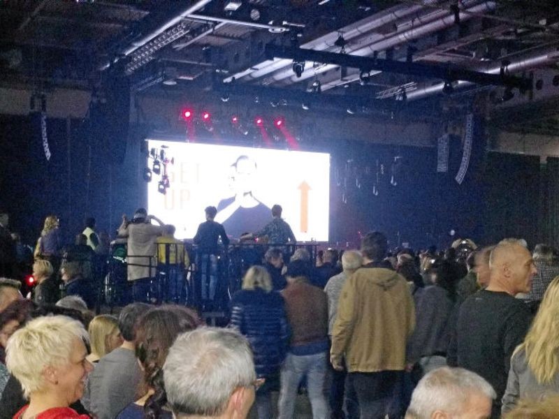 Statt tolle Sicht auf Bryan Adams gibt es viel Wut im Bauch