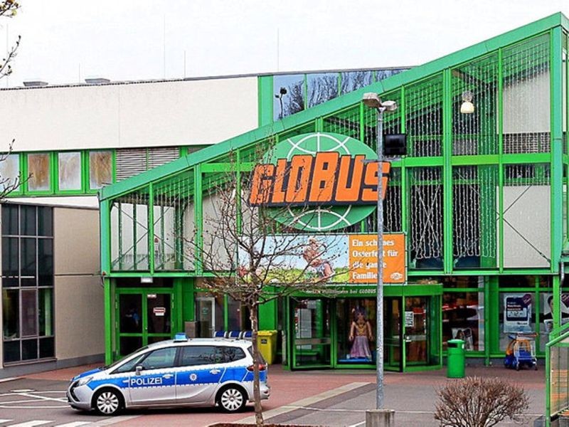 Alarm im Globus-Markt in Erfurt-Linderbach löst Polizeieinsatz aus