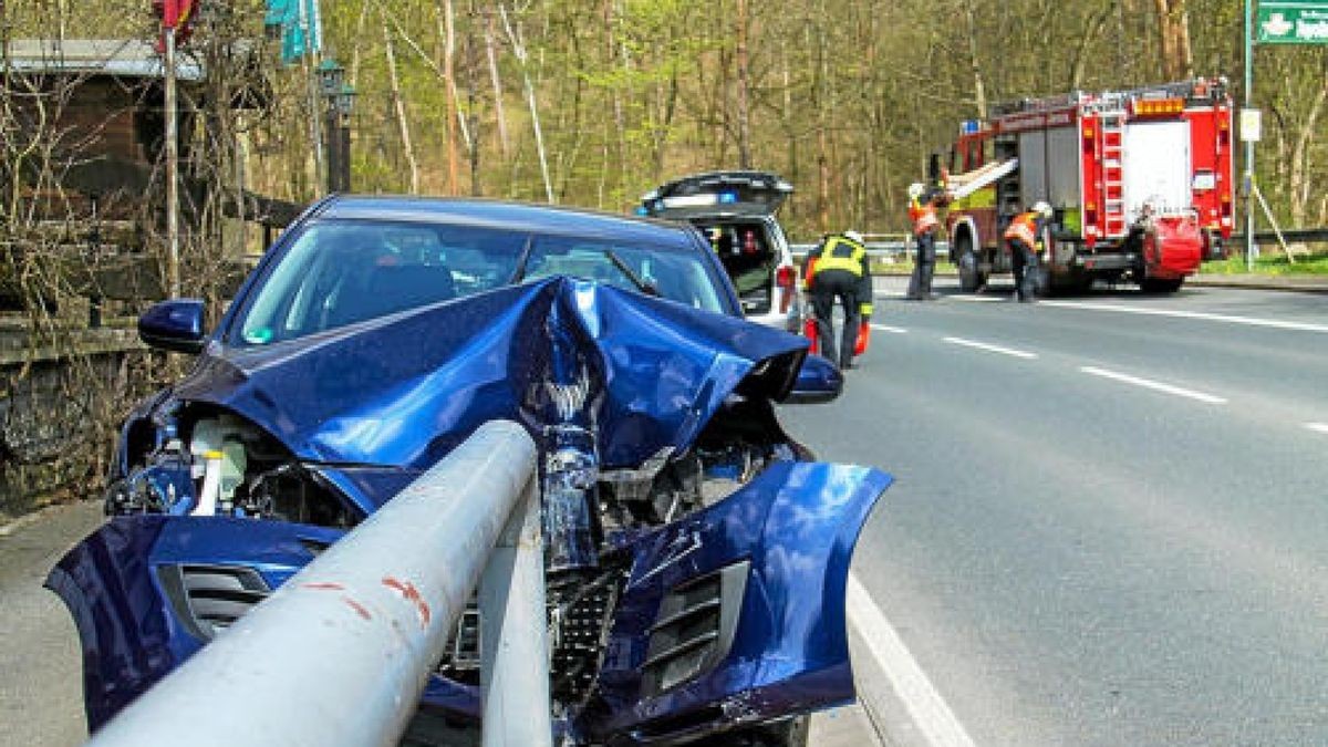 Schwerer Unfall auf B7 zwischen Weimar und Jena