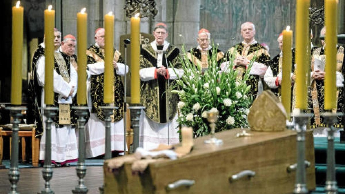 Kardinal Joachim Meisner findet letzte Ruhe im Kölner Dom