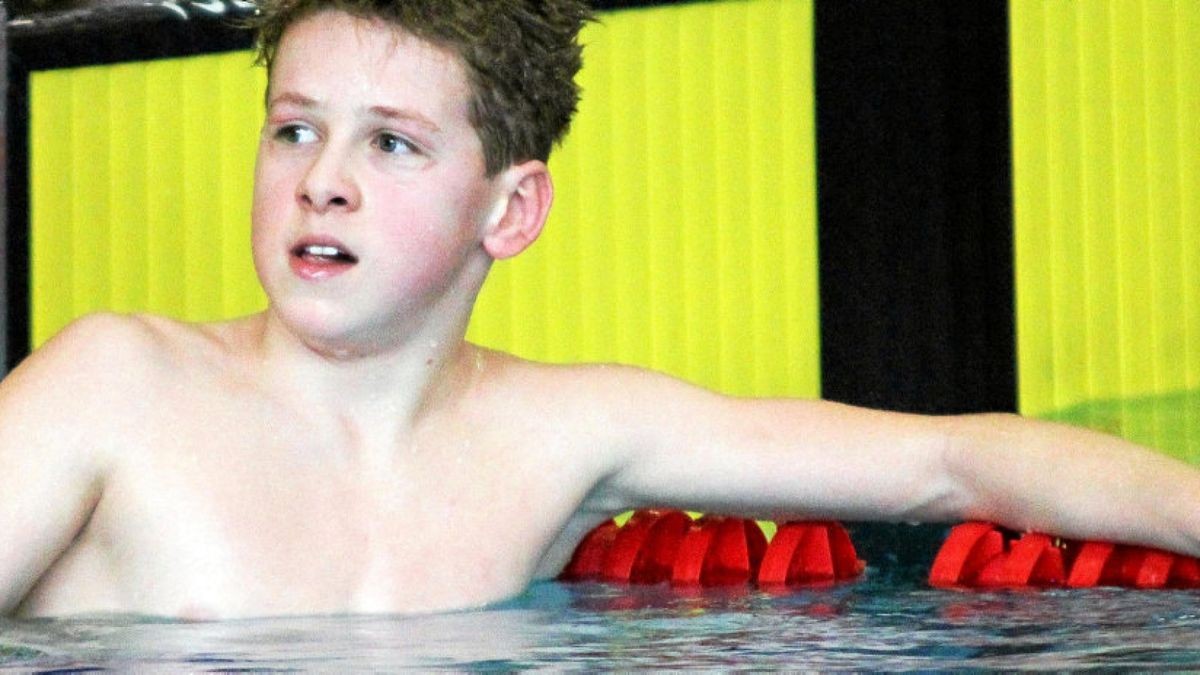 Geraer Zabelschüler beweisen erneut Ausdauer beim Drei-Stunden-Schwimmen