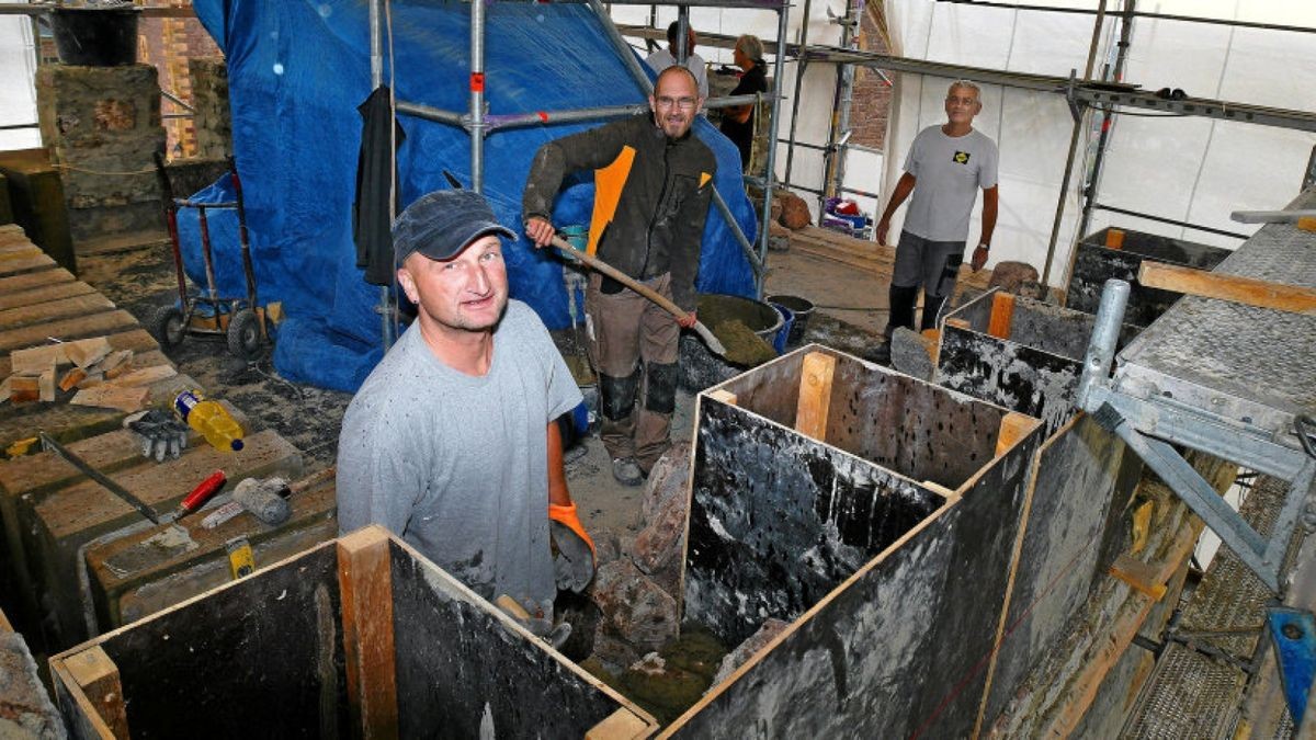 Blitze haben Turmzinnen auf der Wartburg zerstört