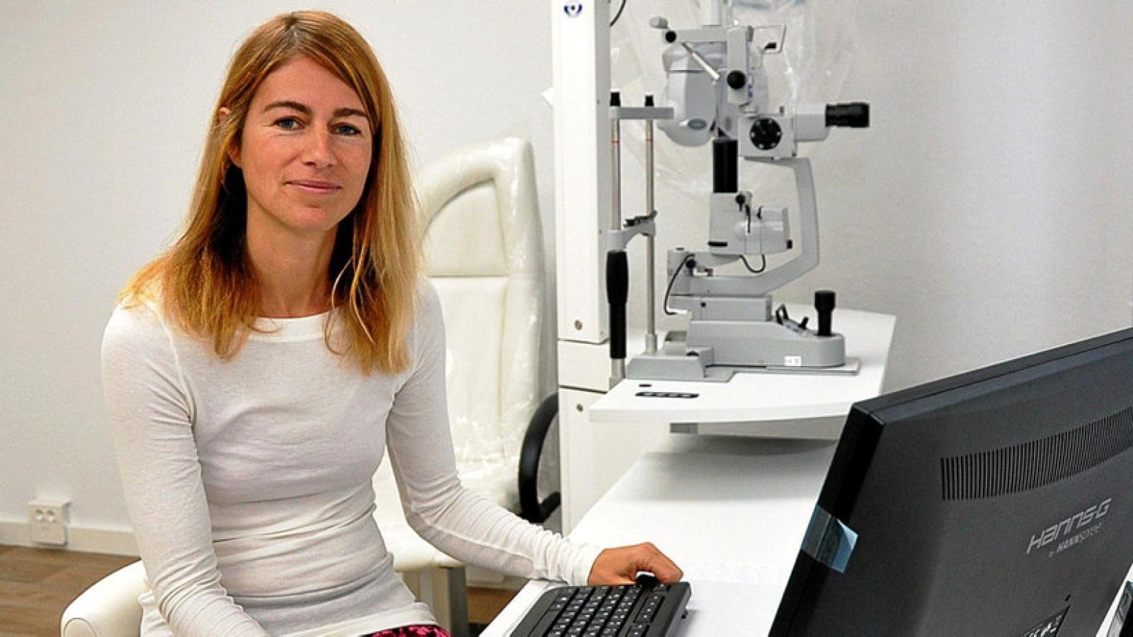 Junge Augenärztin sorgt in Hermsdorf für Durchblick