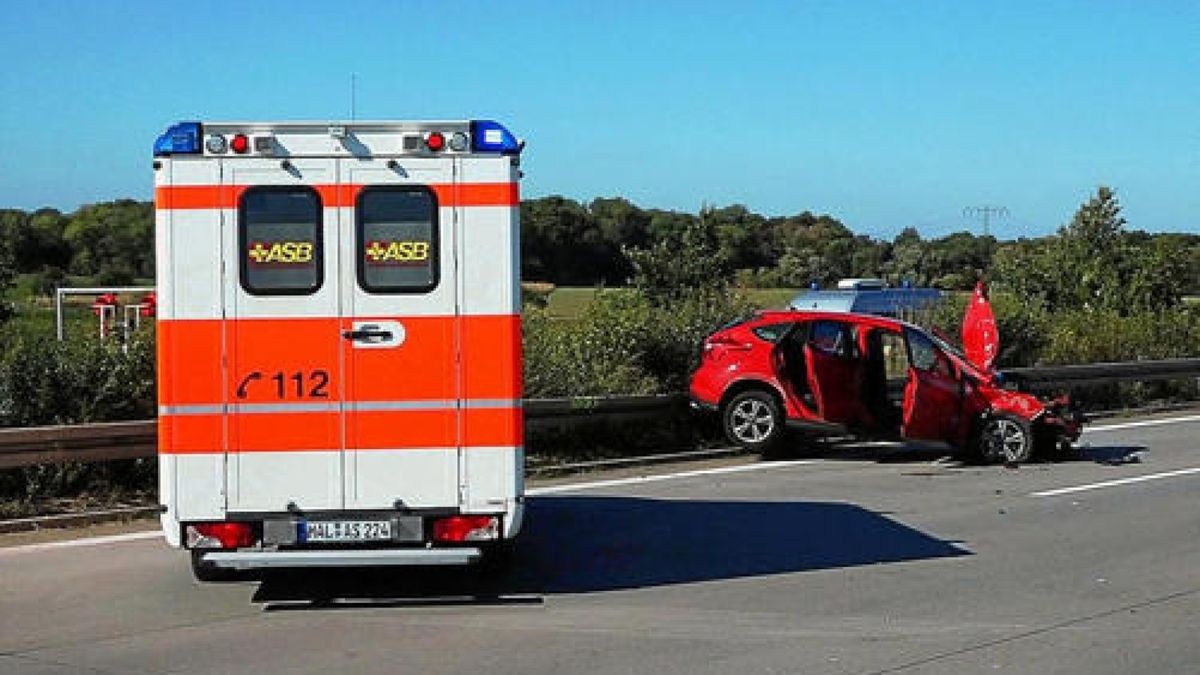 Schwerer Unfall mit Lkw auf A9