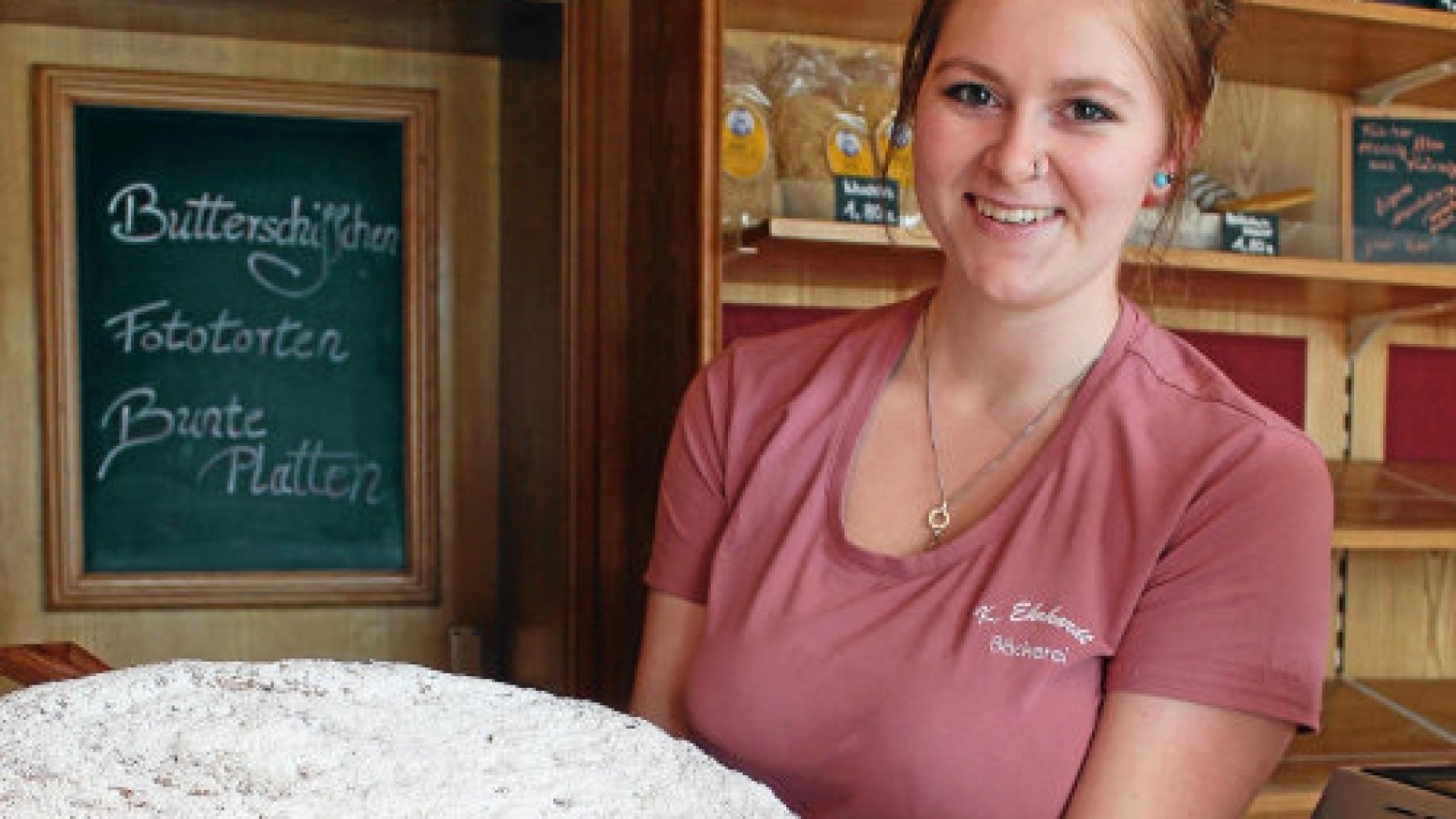 Emma Ehrhardt aus Kleinreinsdorf beste Jung-Bäckerin Thüringens