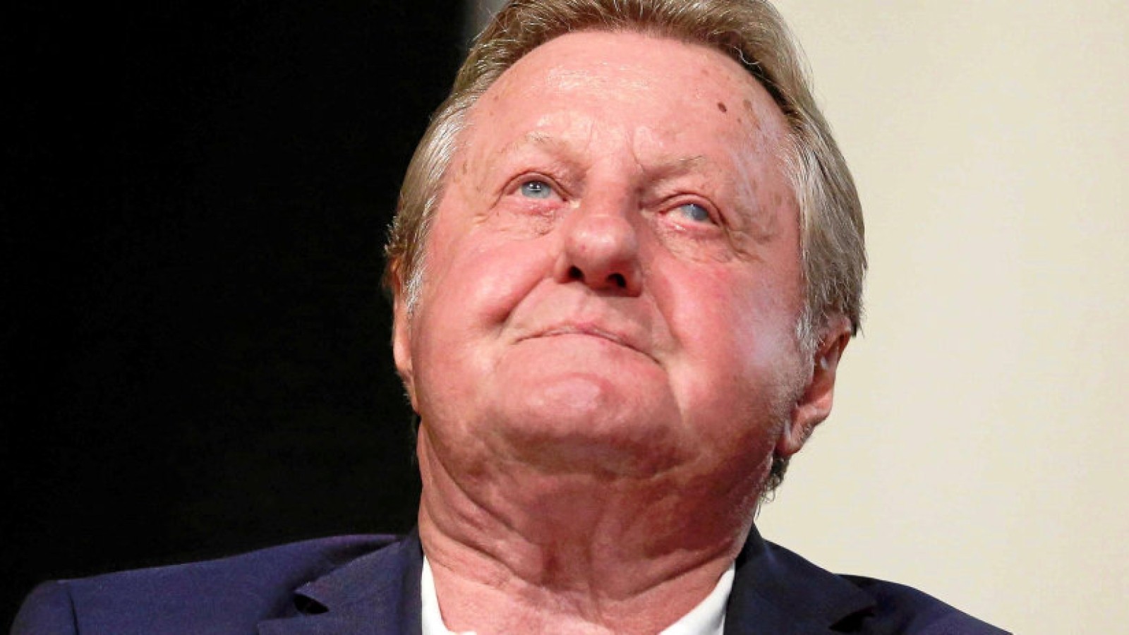 FC Rot-Weiß Ehrenpräsident Neumann: „Rettung nur mit Offenheit möglich“