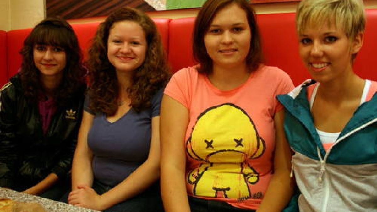 Eisenach Früh um Acht: Viele Urlauber im Bahnhof