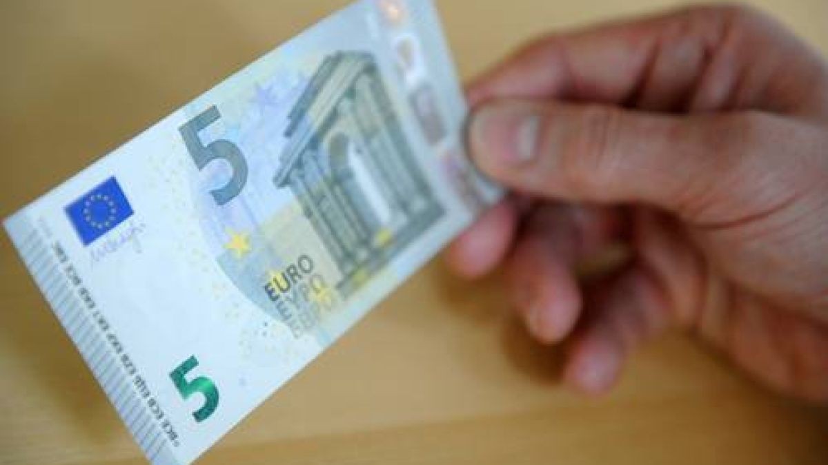 Neue 5-Euro-Banknote in Erfurt vorgestellt