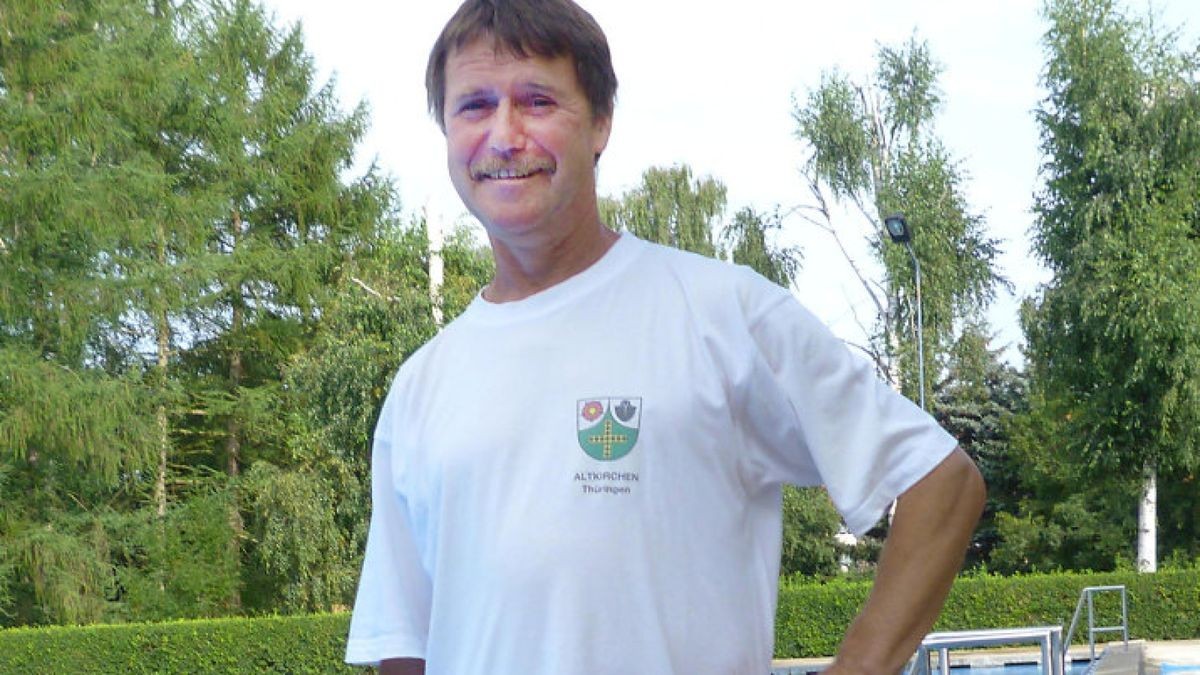 Auch bei Sahara-Hitze kühlen Kopf bewahren: Das sind die Tipps vom Schwimmmeister in Altkirchen