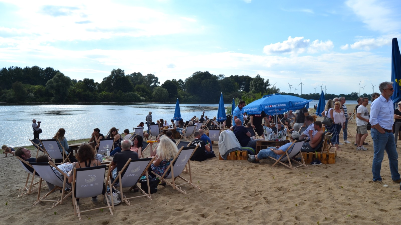 „Jim’s Beach Bar“ am Salzgittersee eröffnet