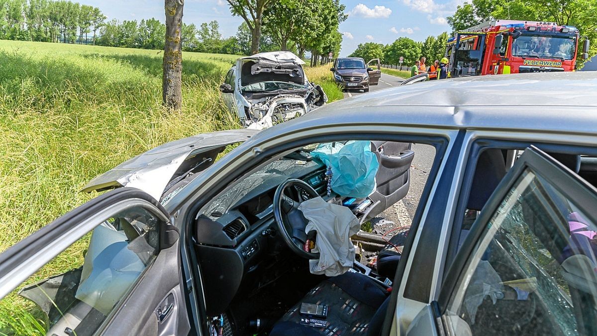Unfall auf B87 bei Apolda: Frauen nach Zusammenstoß lebensgefährlich ...
