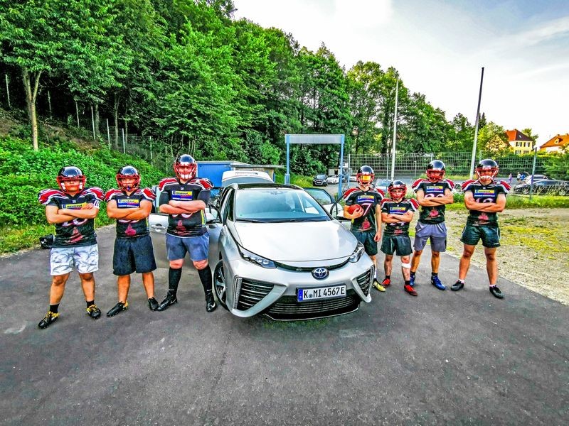 7 Siegen Sentinels im Toyota Mirai – Wasserstoffauto im Test