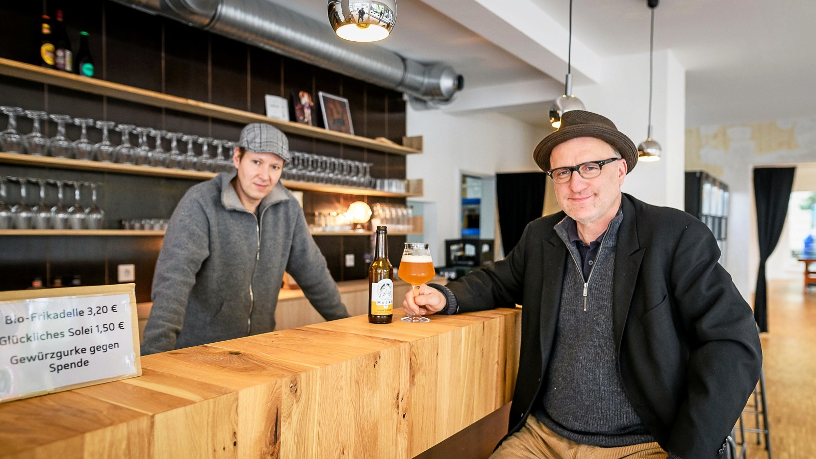 120 Biersorten bietet neue „Trinkhalle“ in Gelsenkirchen