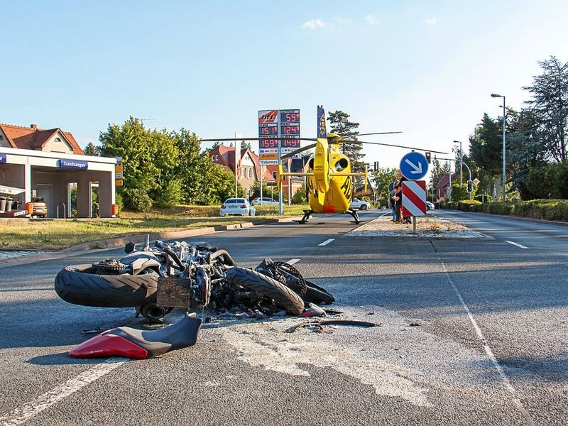 Hubschraubereinsatz nach schwerem Unfall auf B87