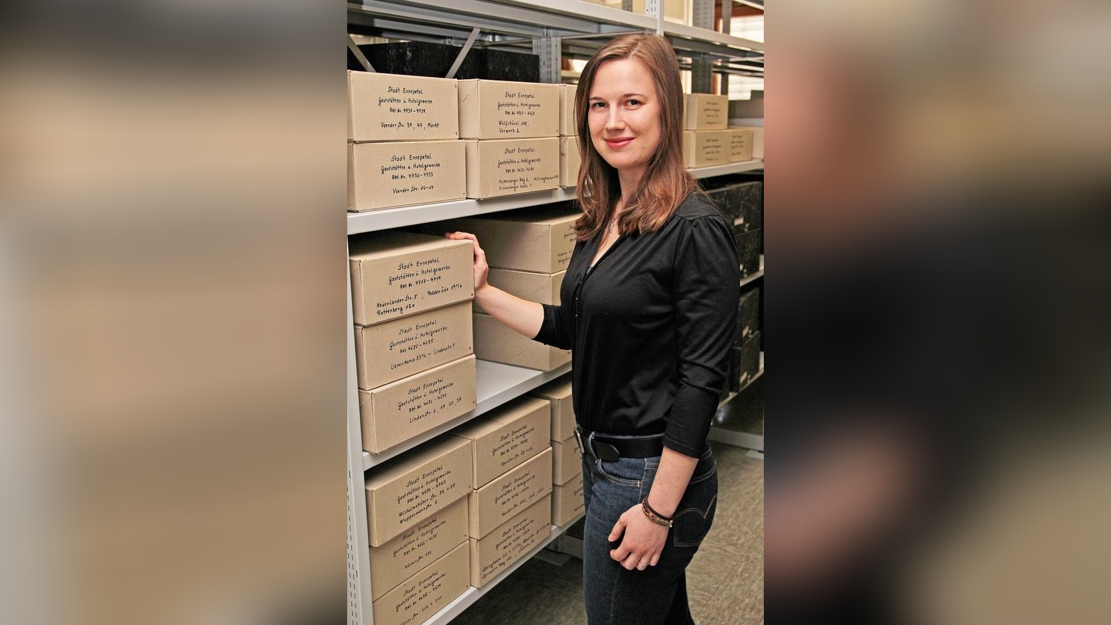 Jennifer Pape pflegt das Gedächtnis der Stadt Ennepetal