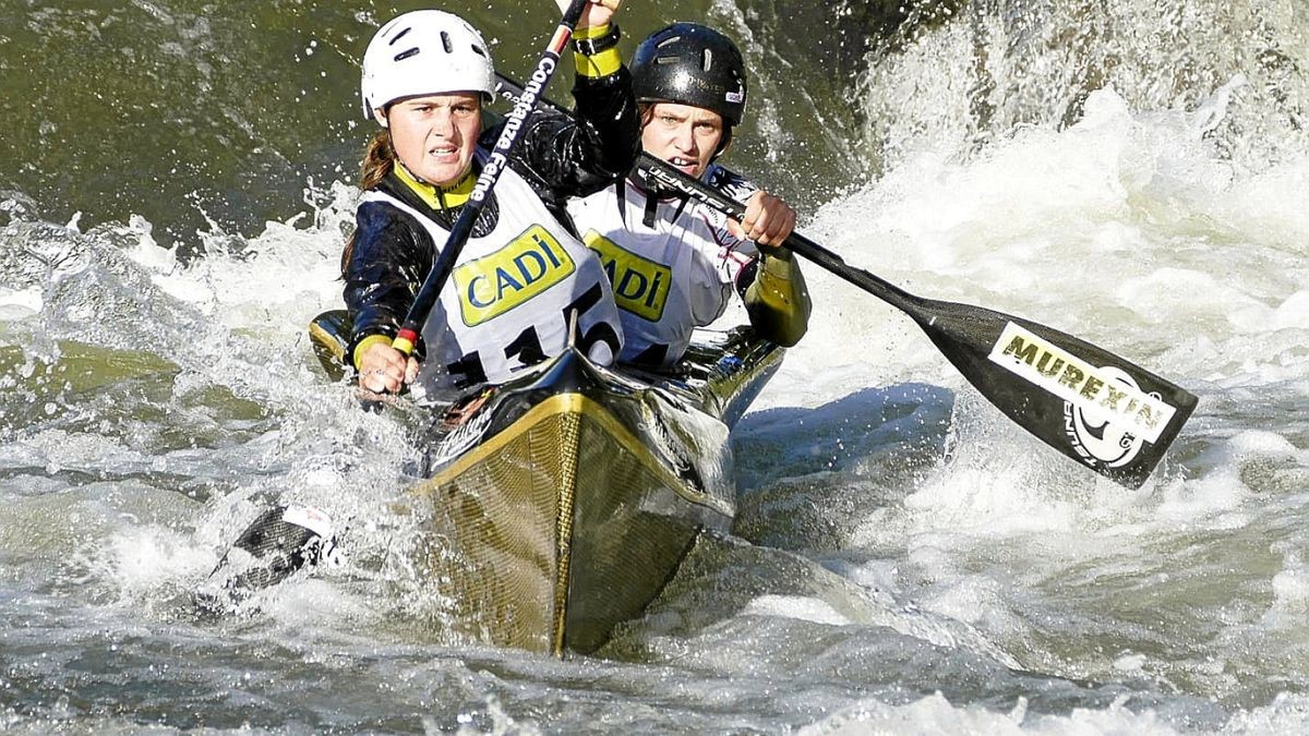 Nachwuchs-Duo stark im spanischen Wildwasser