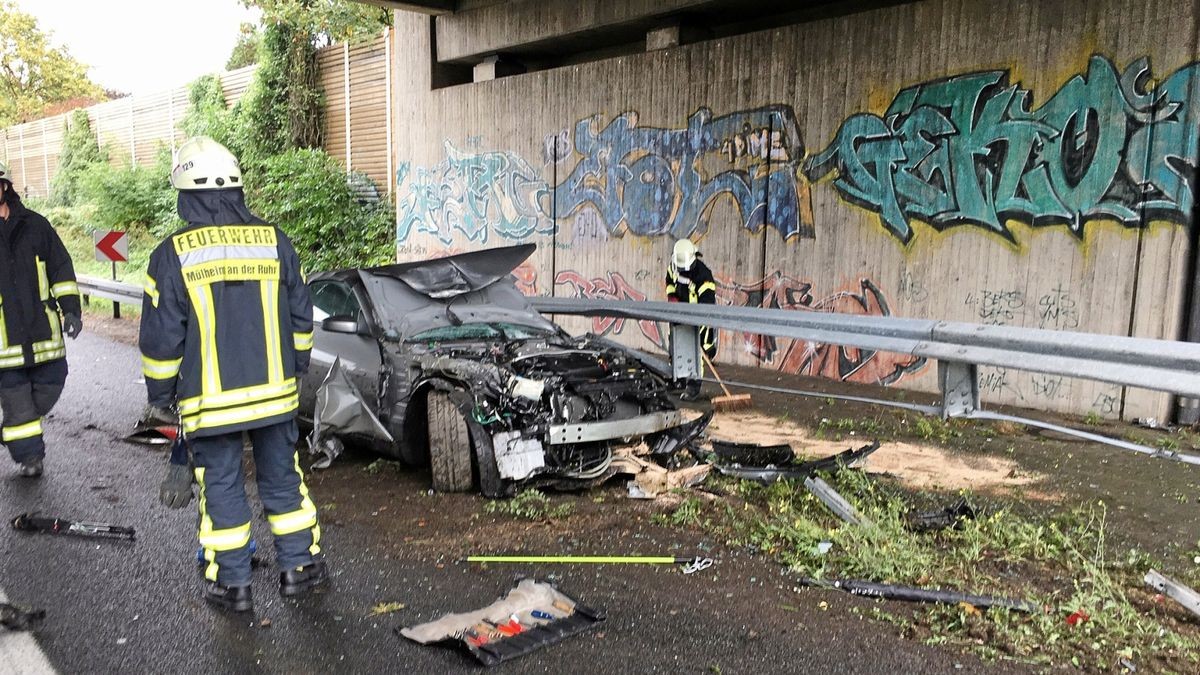 Unfall auf A40 bei Mülheim-Styrum: Ein Fahrstreifen gesperrt