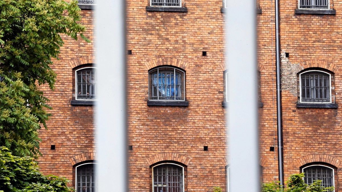 JVA Tegel: Justizverwaltung prüft, wie der "Maskenmann" die ...