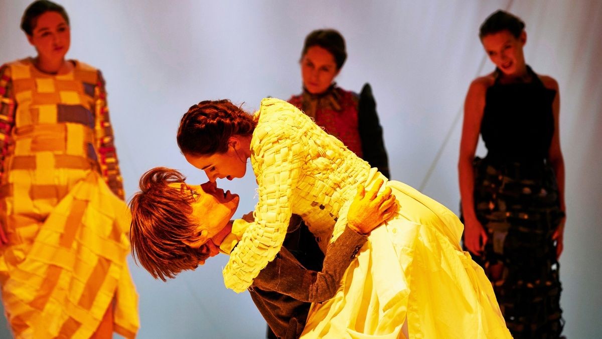 Theater lässt für Grusel-Sandmann wieder die Puppe tanzen