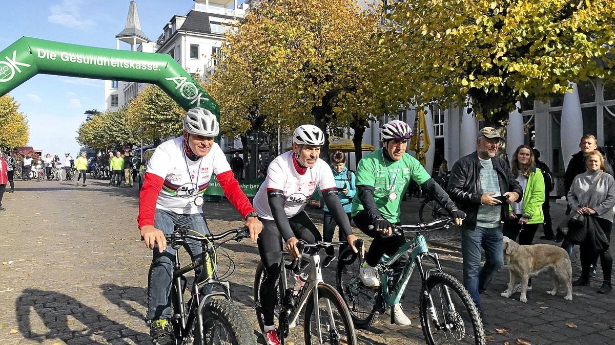 Duell der Radsport-Legenden: Ludwig gegen Abduschaparow – ein Zielspurt wie in alten Zeiten