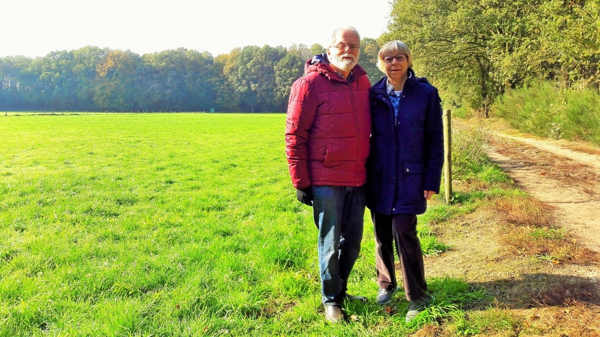 Verwandte besuchten Absturzstelle von Bomberpilot in Haldern