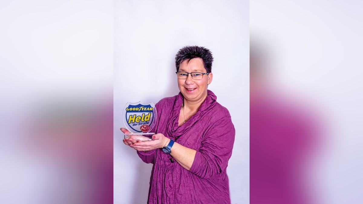 Die Velberterin Birgit Schulz ist „Held der Straße“