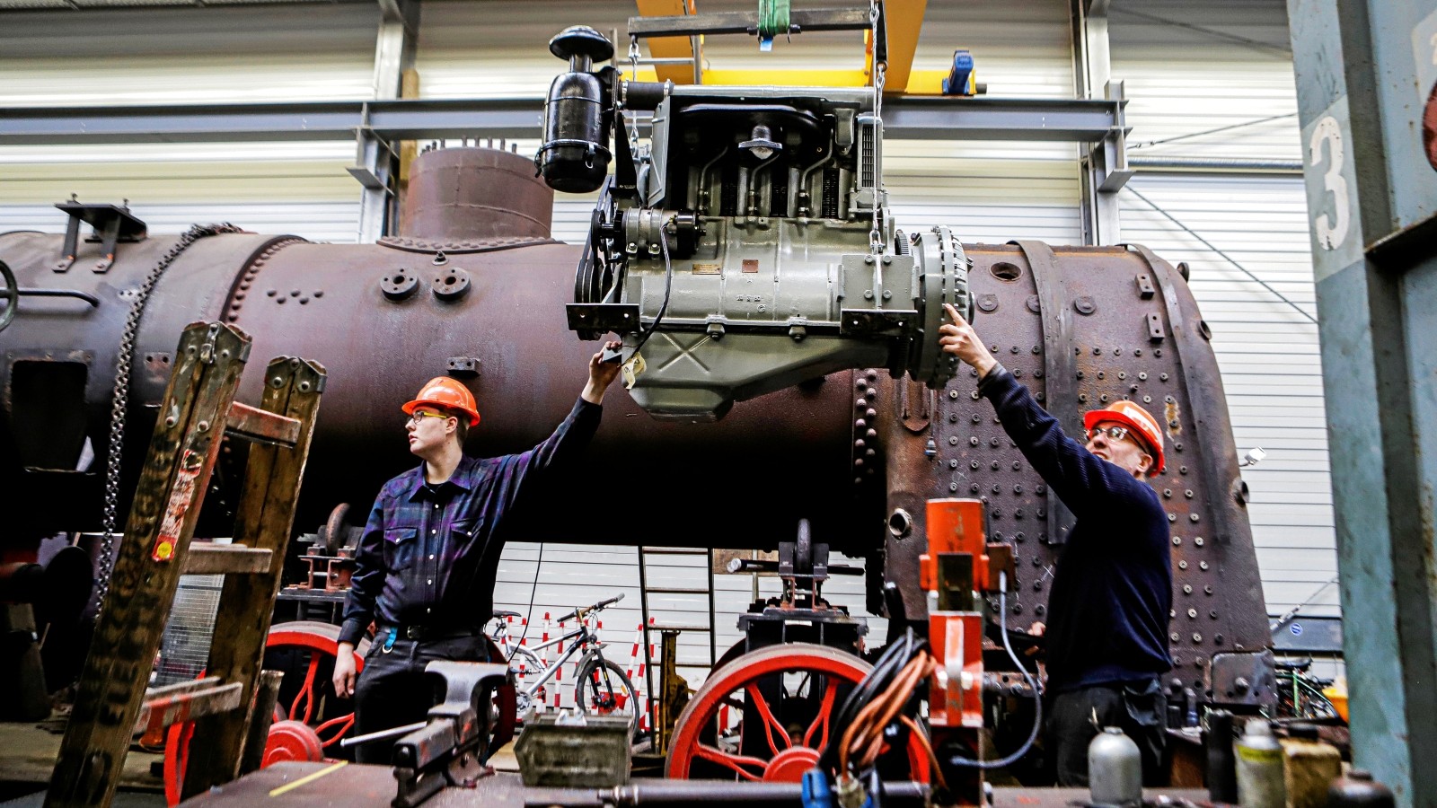Essen: Hobby-Eisenbahner der Hespertalbahn retten alte Lok