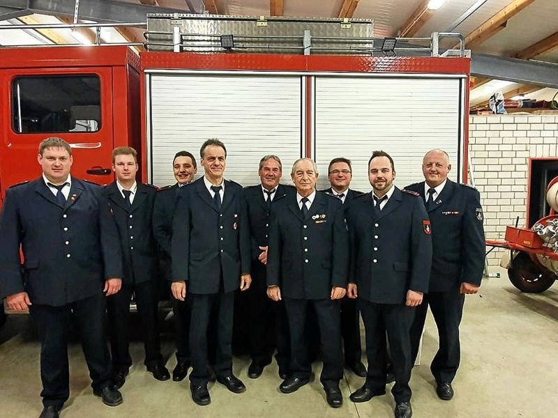 Rees: Besondere Auszeichnung für Viktor Becker in Bienen