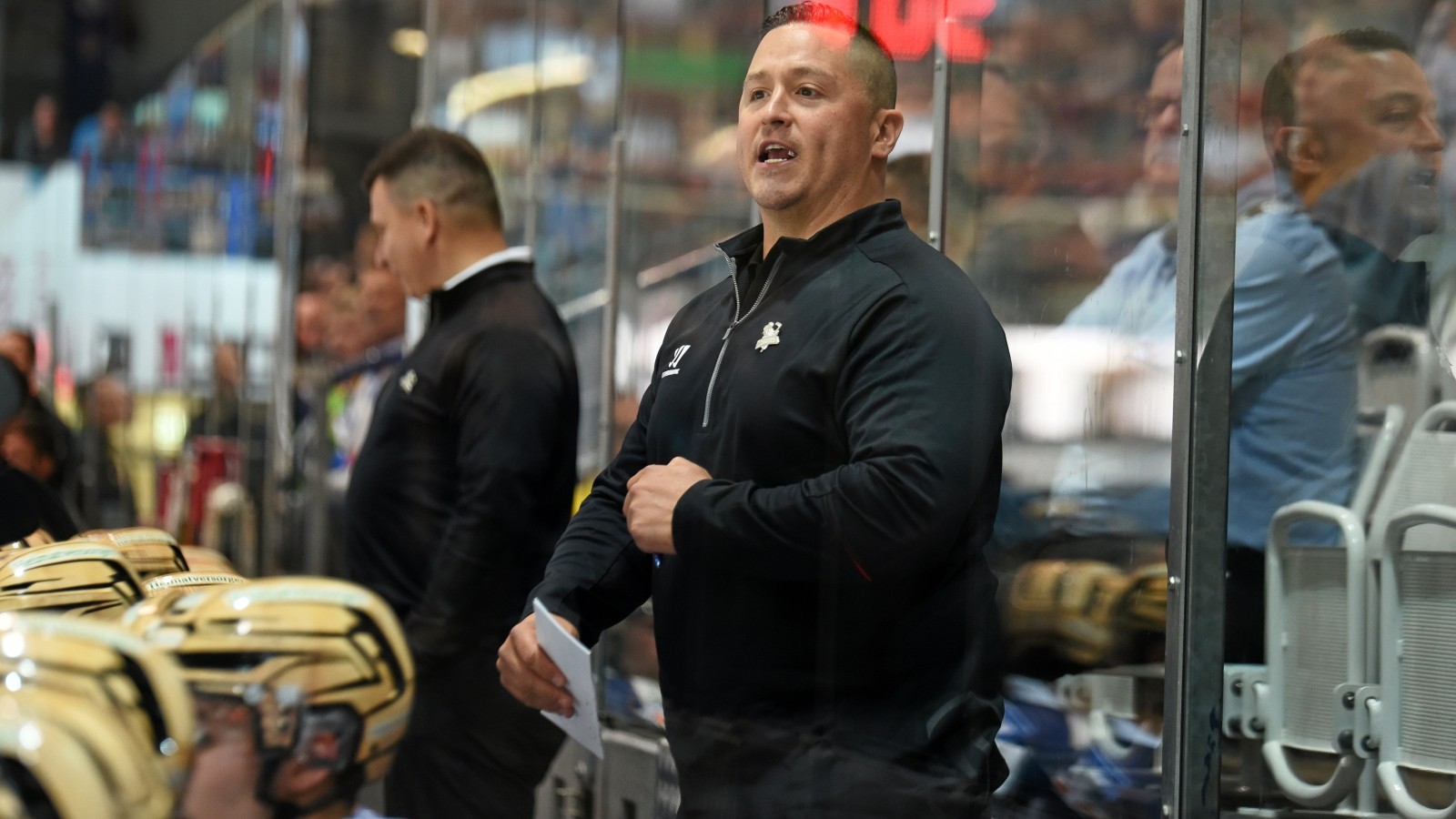 Jason O’Leary bleibt Trainer der Roosters