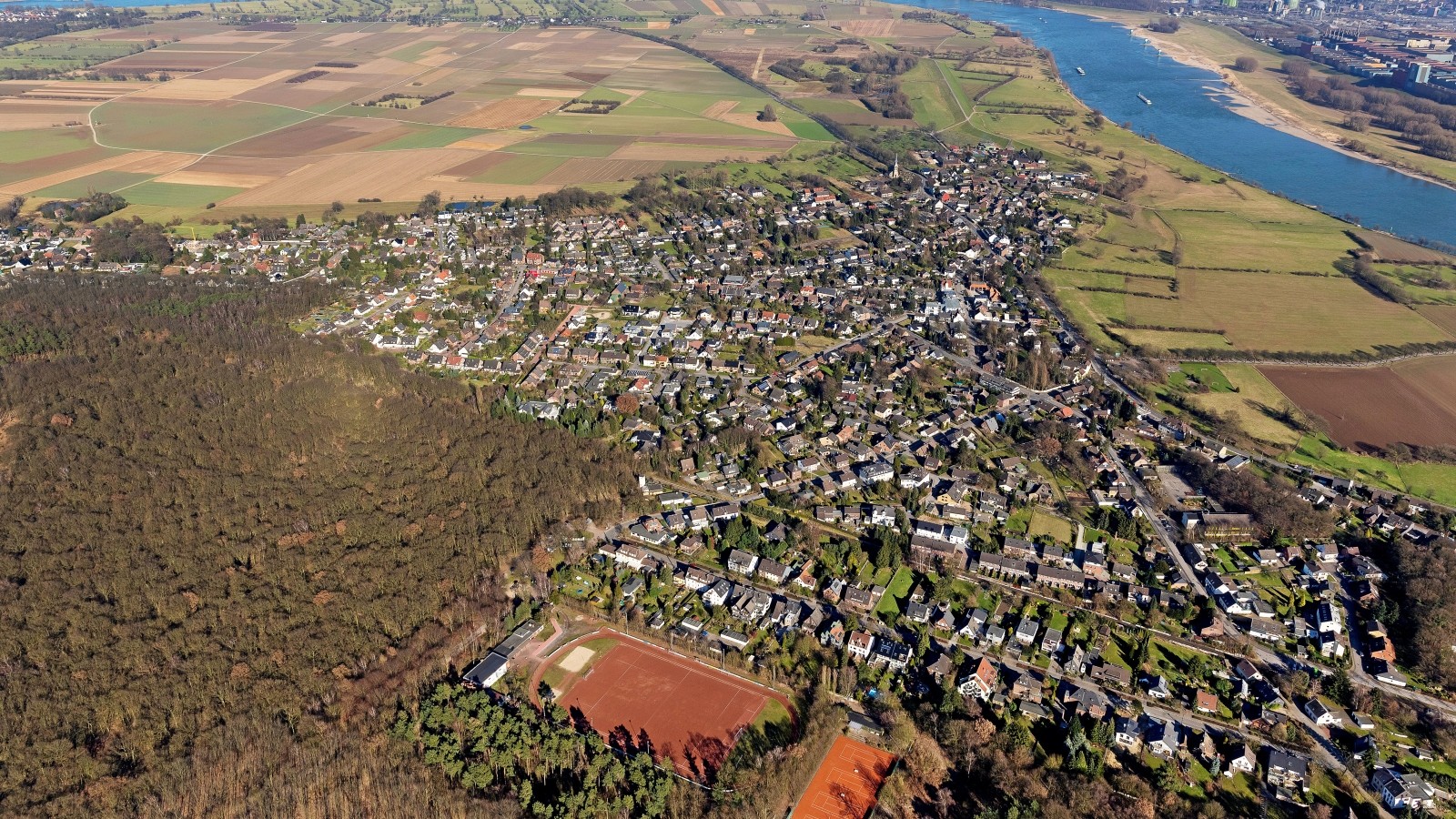 Debatte um Neubau in Duisburg: Baerl muss dörflich bleiben