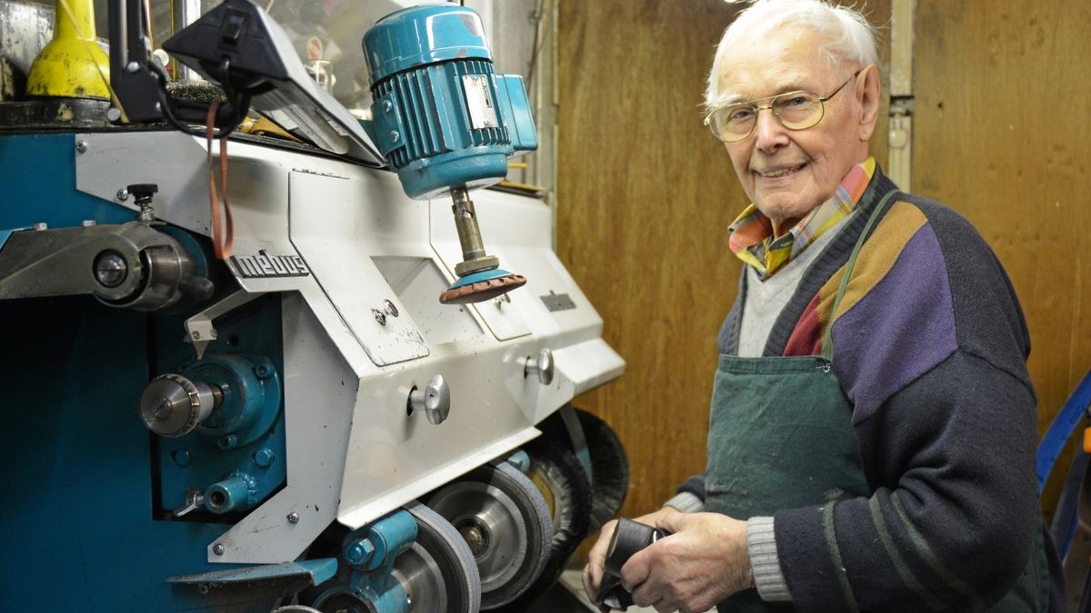 Gevelsberger Schuhmacher Adolf Haupt wird 90 Jahre alt
