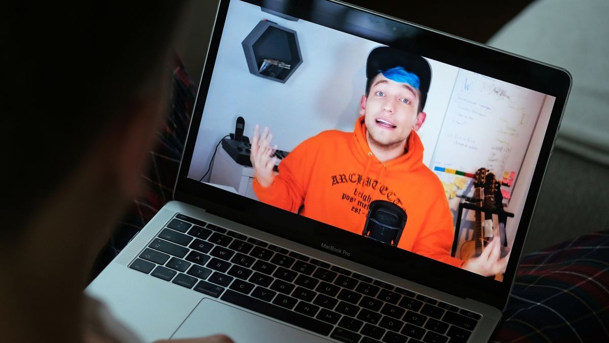 Rezo: Video "Zerstörung der Presse" kritisiert "Bild" und FAZ