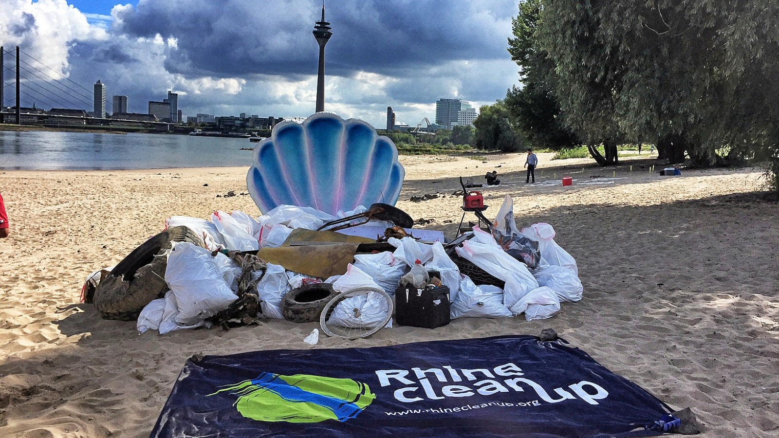 Zum dritten Mal Rhine Clean Up: Düsseldorf räumt wieder auf