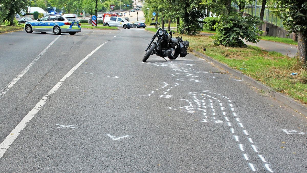 Unfall: Harley-Fahrer in Velbert schwer verletzt
