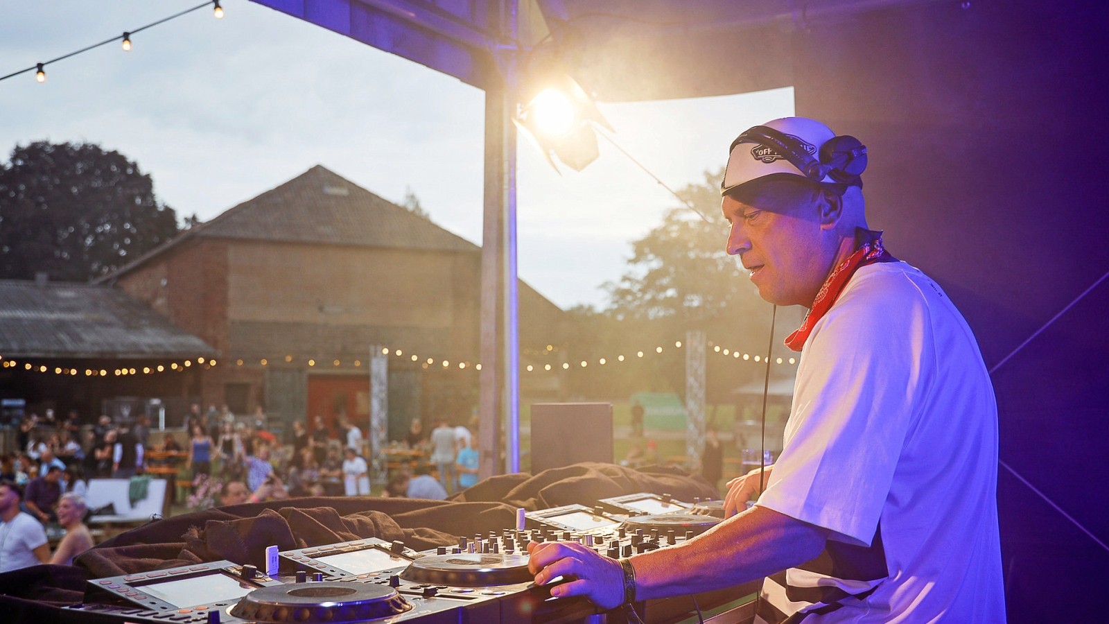 Top-DJs starten im Beer Garden in Goch-Asperden