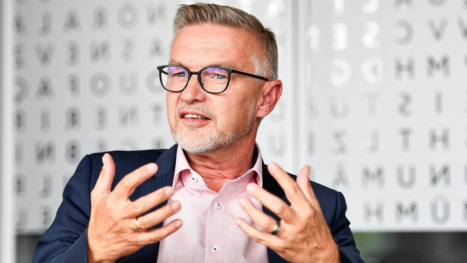 Oliver Kern: „Sie werden ein rotes Wunder erleben“