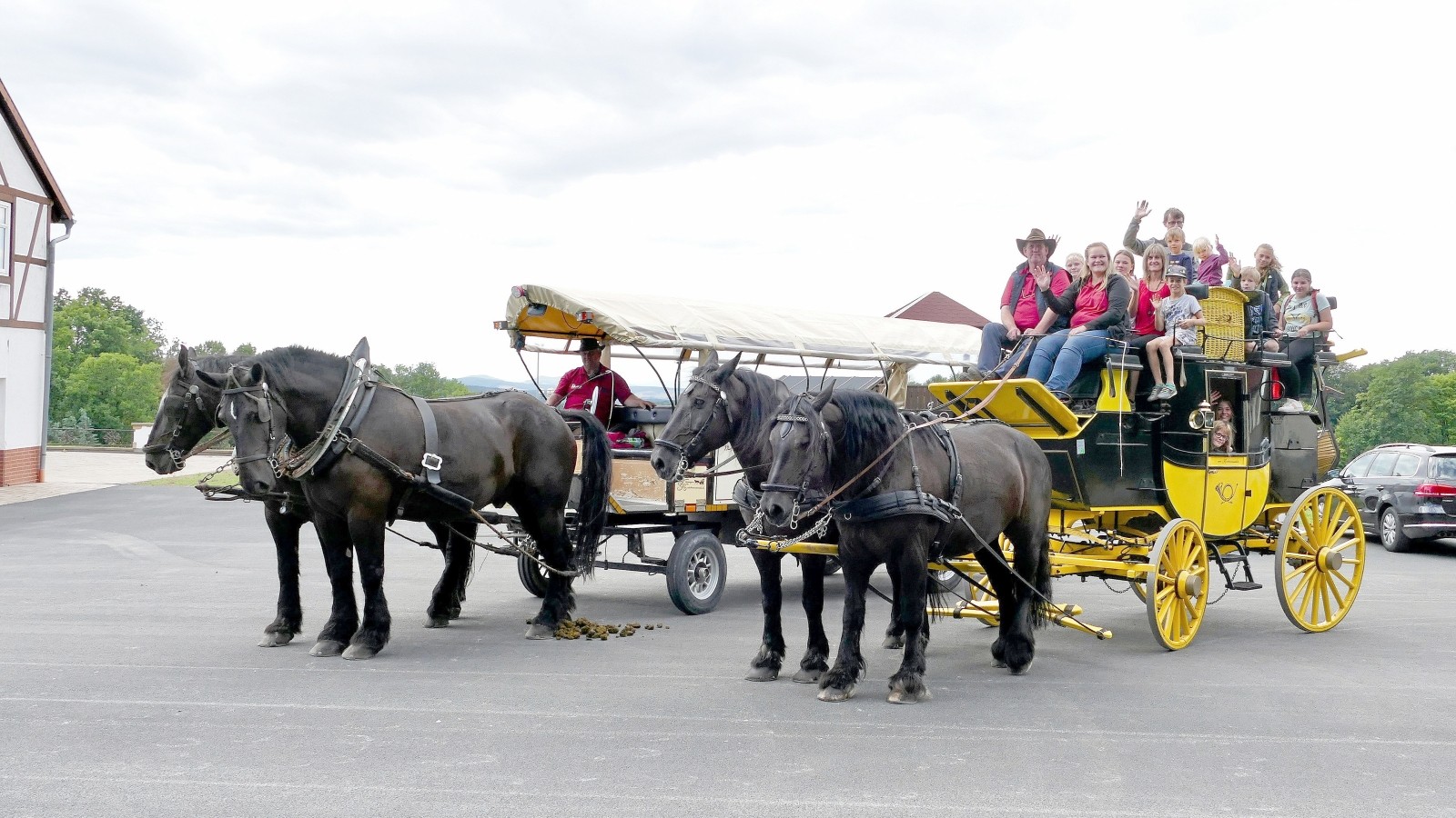 Hoch auf dem gelben Wagen im Eichsfeld