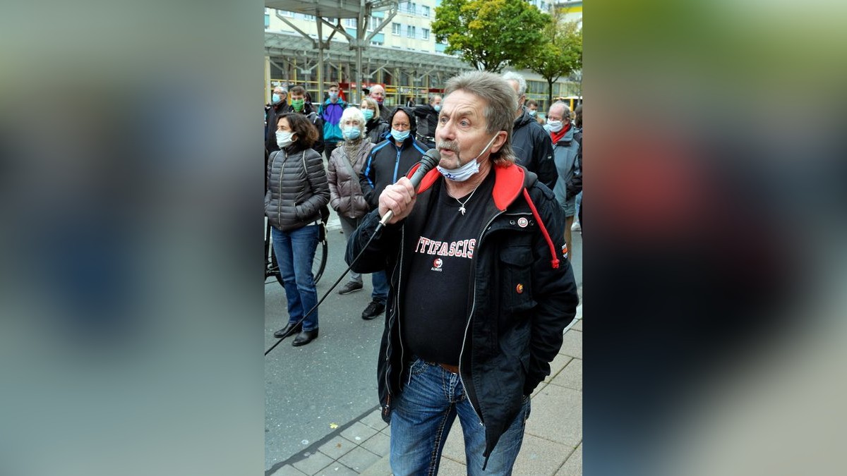 Demonstrations-Abend in Geras Zentrum