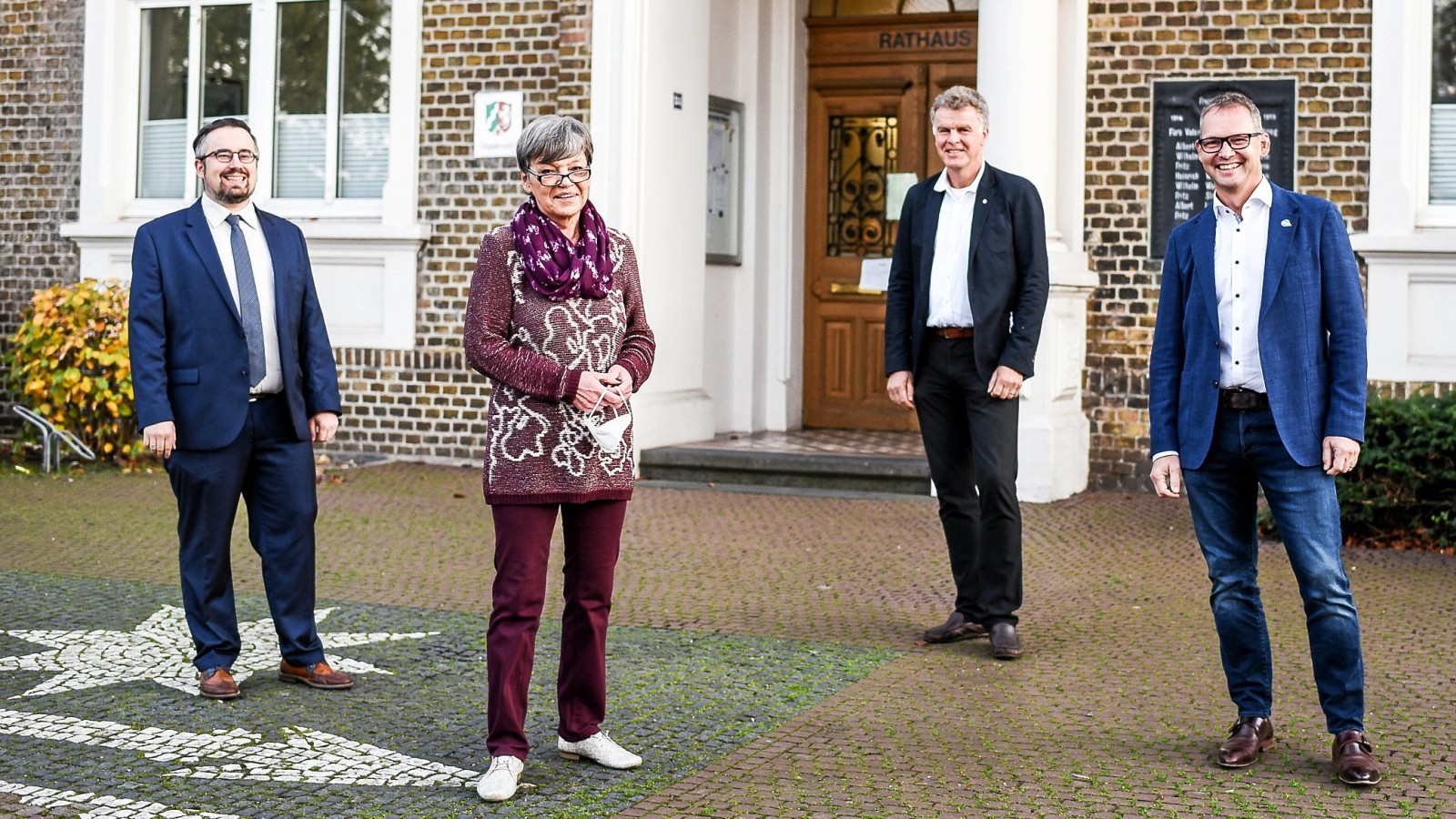 Hünxe: Bürgermeister Dirk Buschmann für fünf Jahre vereidigt