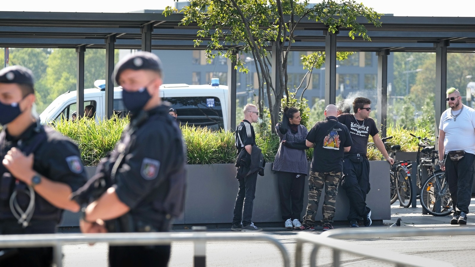 Pegida-NRW in Duisburg: Demonstranten müssen Masken tragen