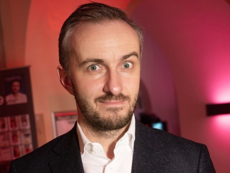 Jan Böhmermann: Nach viel Schelte – Satiriker verteidigt fiesen CDU-Witz