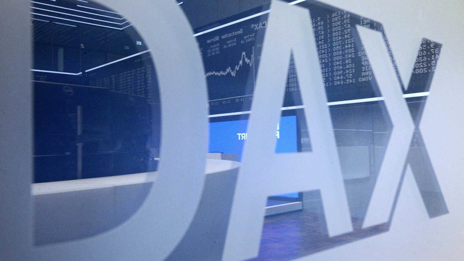 Dax steigt erstmals auf über 15.000 Punkte
