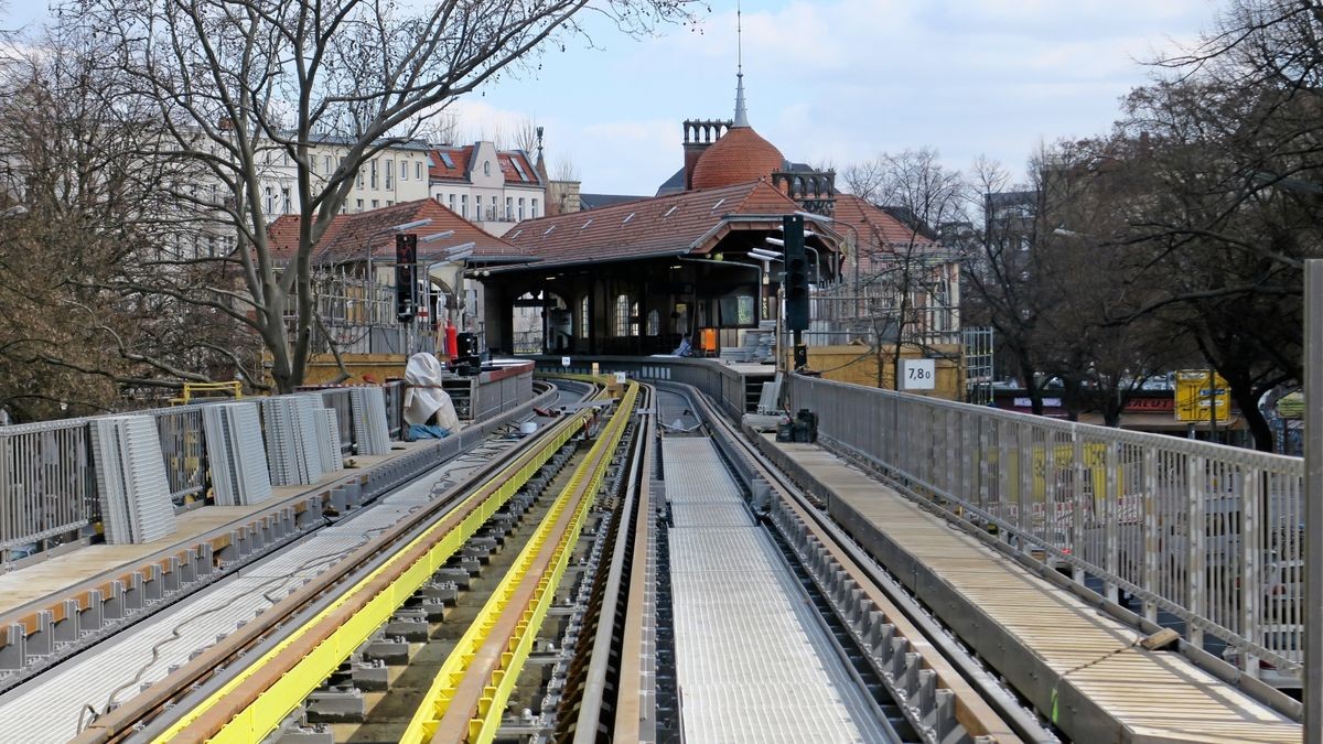 BVG: U1 und U3 gesperrt - Fahrgäste der U-Bahn überrascht