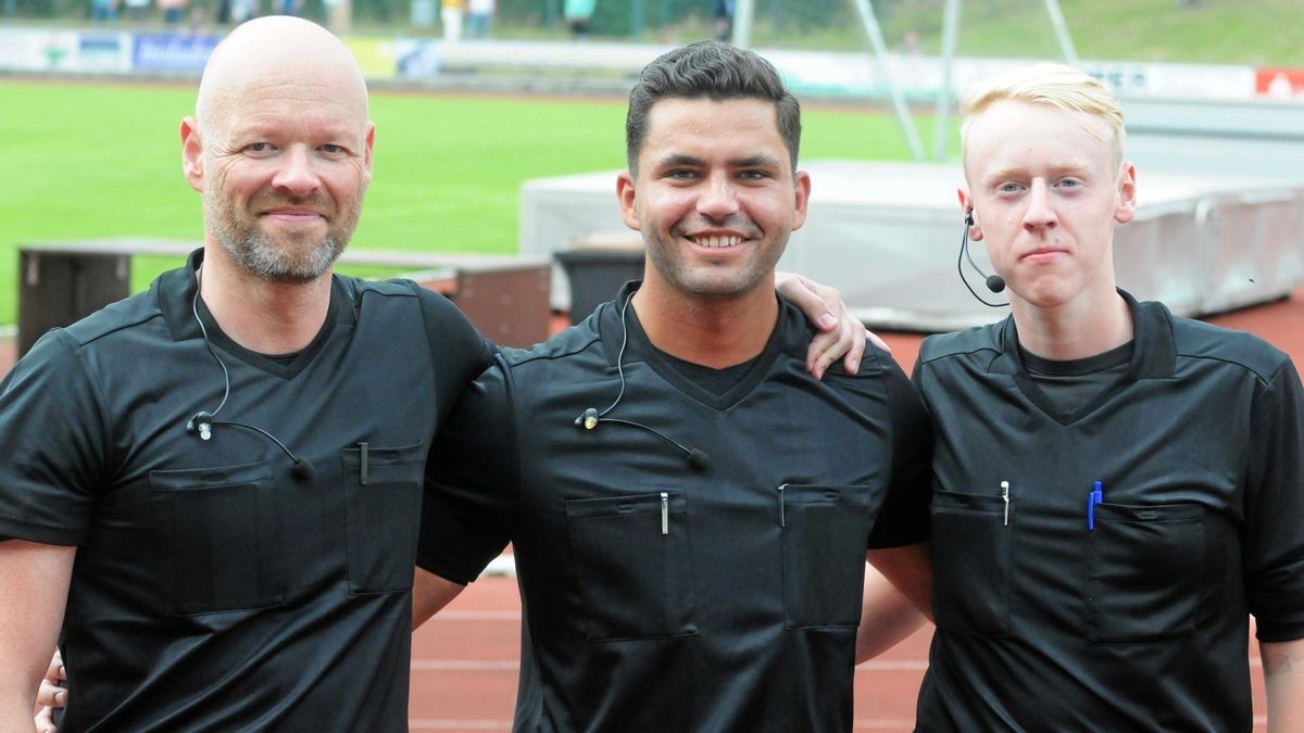 Schiedsrichter Christian Buschmann gelingt ein Durchmarsch